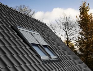 INSTALLATION VOLET ROULANT VELUX : POURQUOI L’INSTALLER